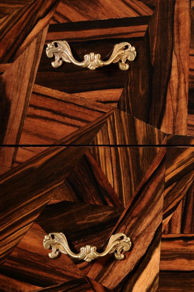 The Wonders Of Craftmanship - Details Of Marquetry